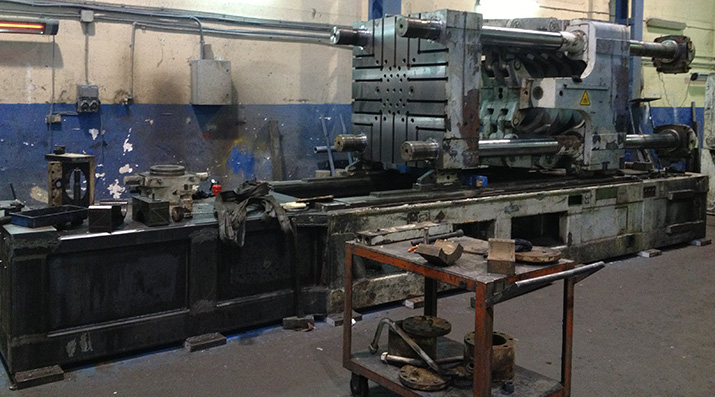 900 Tons Frech Metal Injection Press